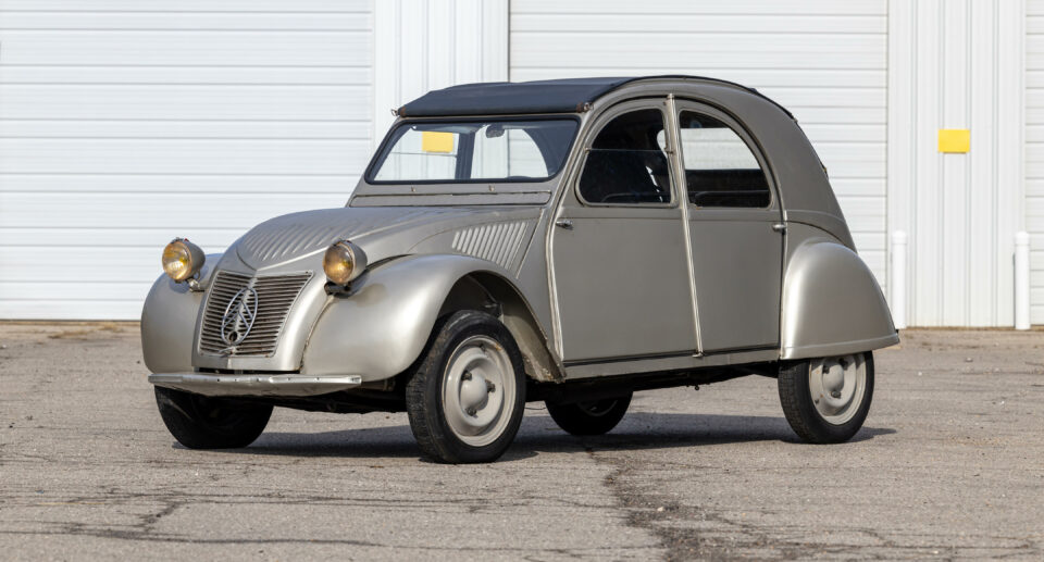 1948 Citroen 2CV - Vintage Cars Collector