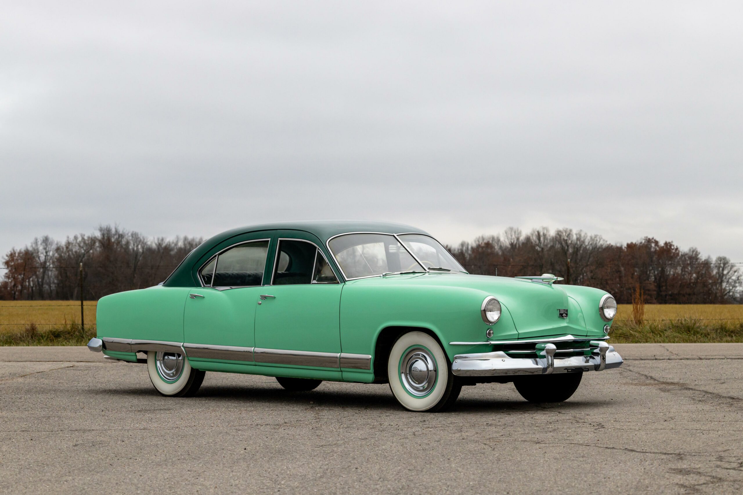 Vintage Cars Collector - Your Portal to Classic Automotive Elegance