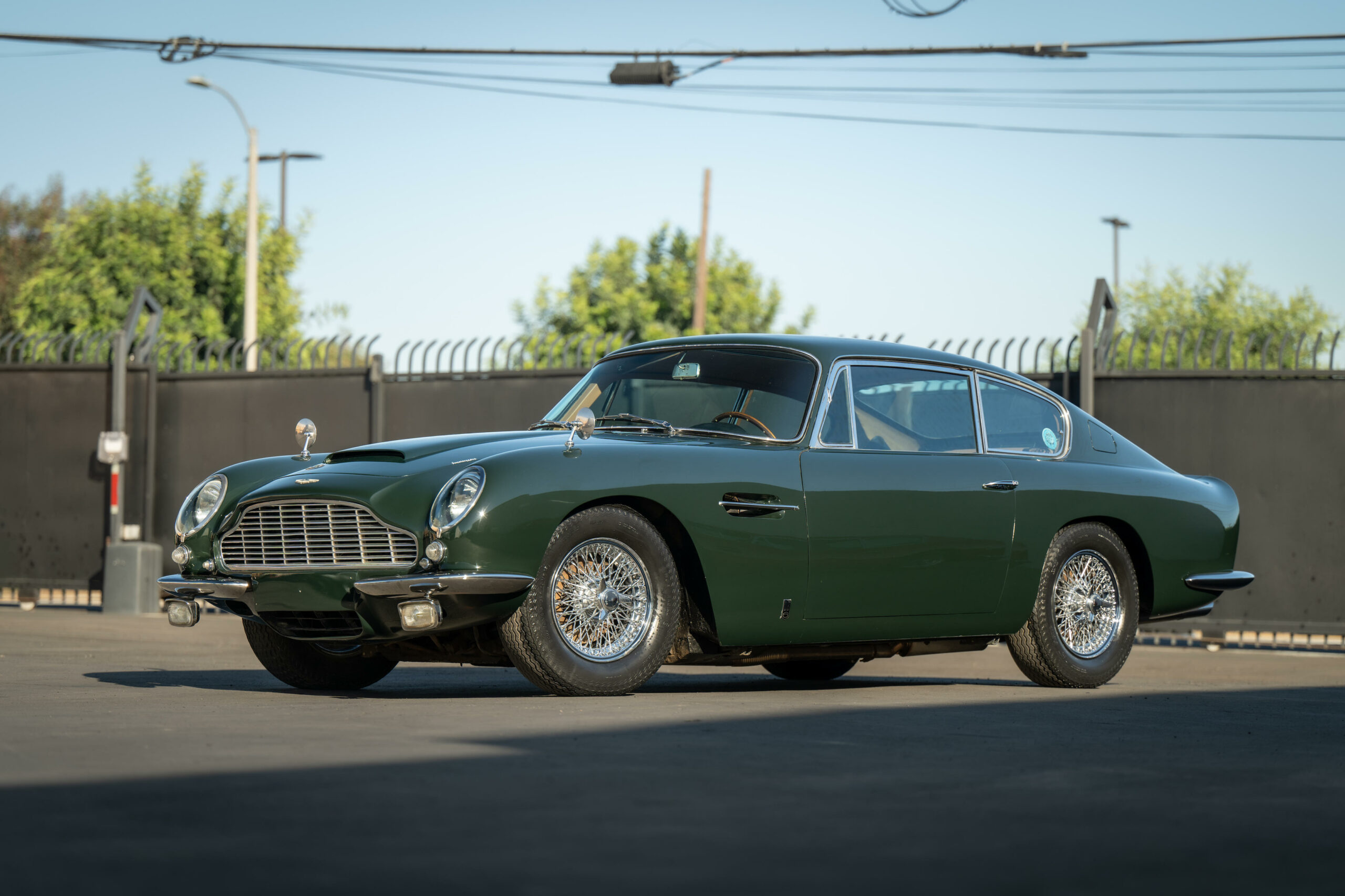 1966 Aston Martin DB6 Sports Saloon - Vintage Cars Collector
