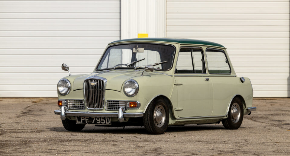 1966 Wolseley Hornet Mk II - Vintage Cars Collector